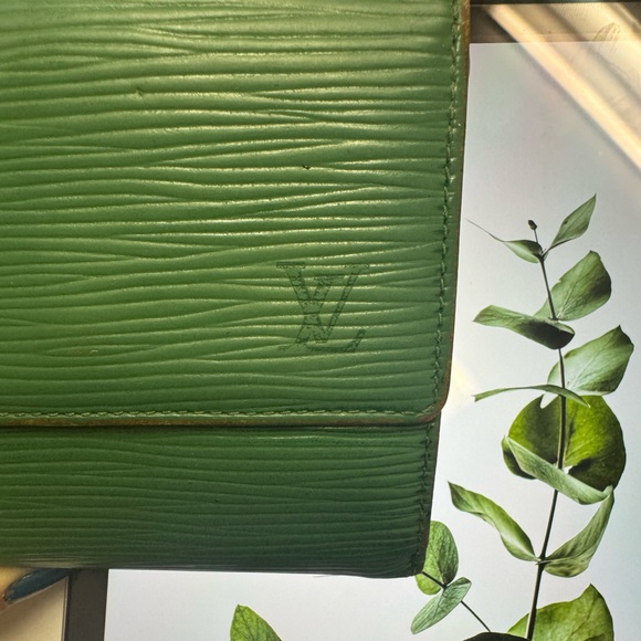 Louis Vuitton | Bags | Louis Vuitton Green Vernis Epi Leather Wallet ...